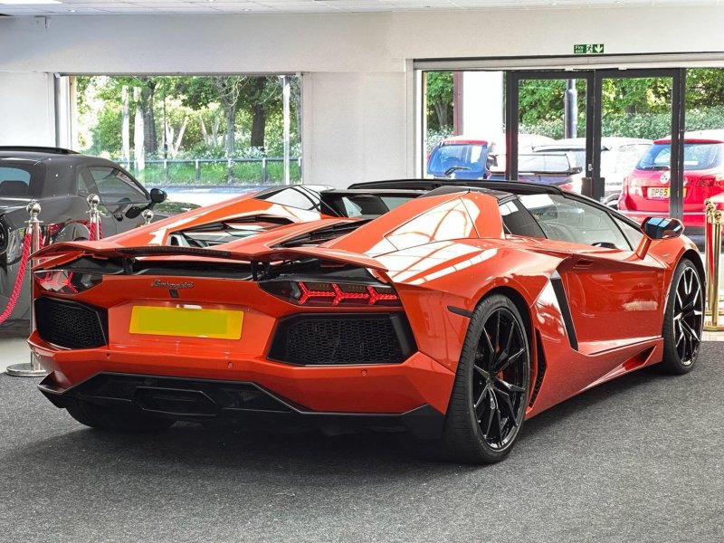 Used LAMBORGHINI AVENTADOR 2015 Orange for sale - £159990 in Newcastle ...